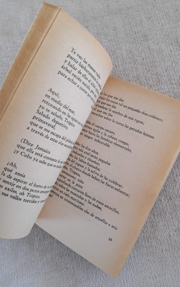 Songoro Cosongo- Nicolás Guillen - Biblioteca Clásica Losada - Libros ...