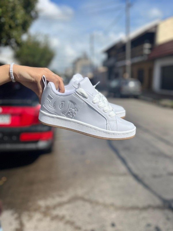 DC COURT - TOWN CALZADOS