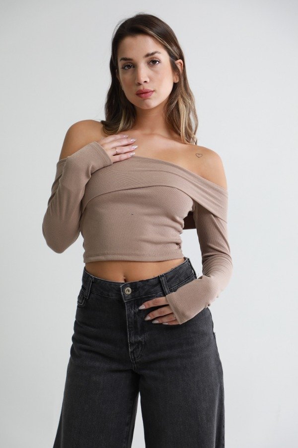 TOPS Y REMERAS - VALMA