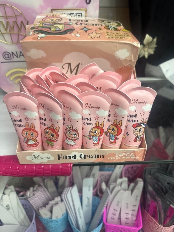 Crema para manos labubu surtidas sin eleccion - Nailsroommg