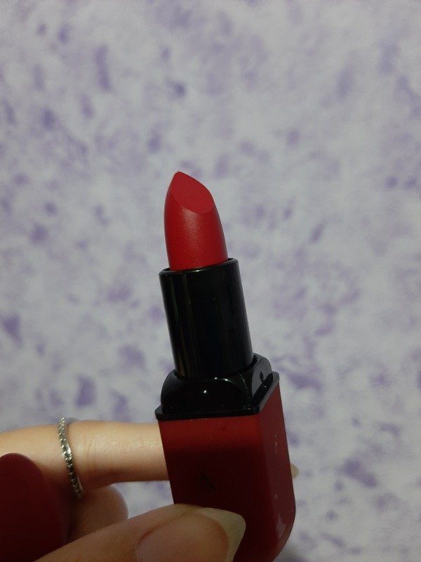 Labiales matte en barra tonos rojos - GiGi Store