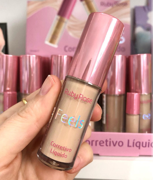 Corrector de ojeras, Ruby Rose - siempre hermosa2022