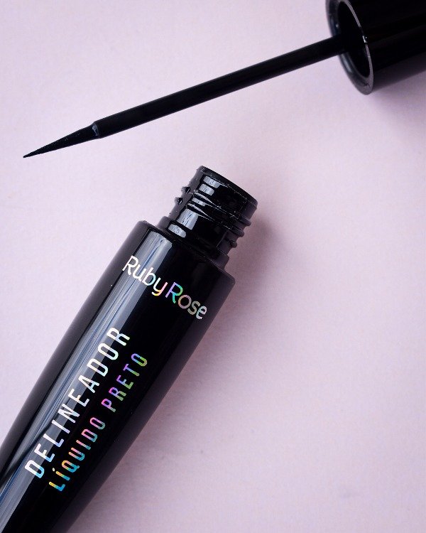 Delineador líquido NEGRO - Ruby Rose - Sully