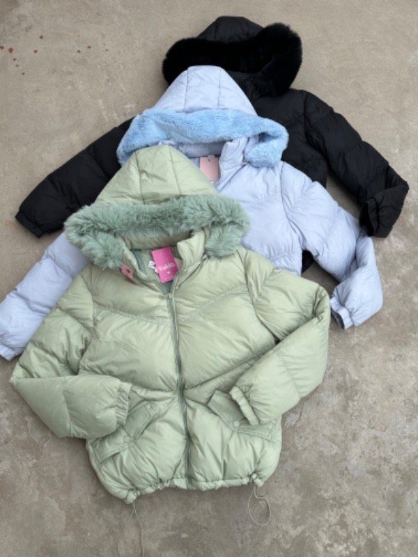 Puffer Lina // Piel en el interior // Capucha desmontable - Violettaind