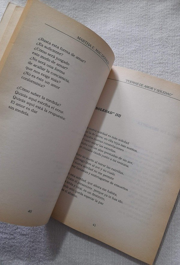 Poemas De Amor Y Soledad - Martha E Mac Donald - Corregidor - Libros ...