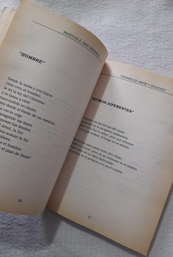 Poemas De Amor Y Soledad - Martha E Mac Donald - Corregidor - Libros ...