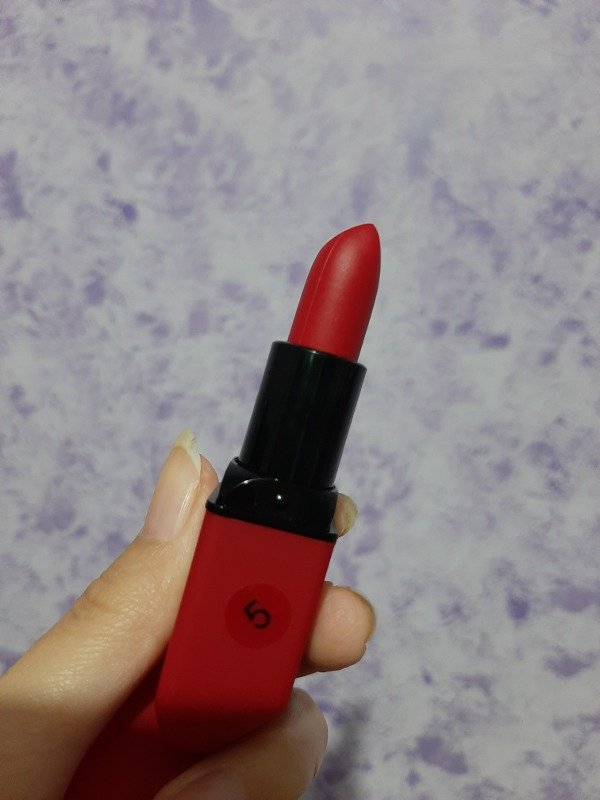 Labiales matte en barra tonos rojos - GiGi Store