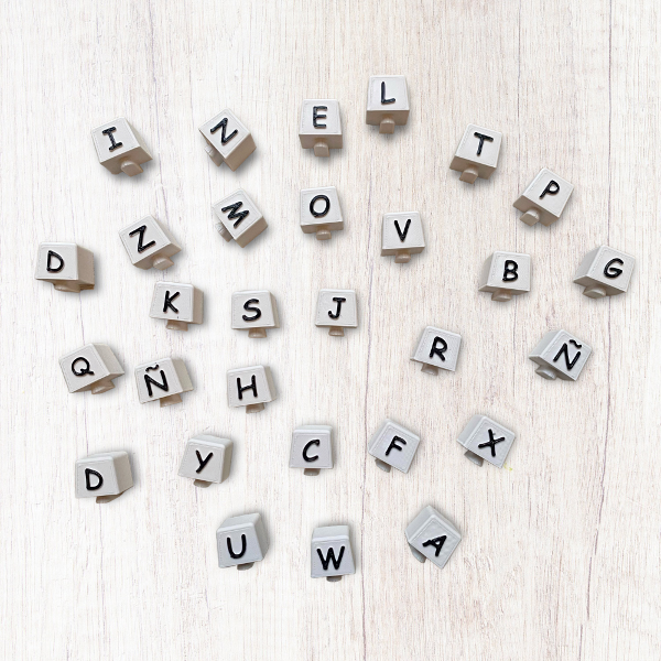 AlphaBlocks 28 letras Mayúsculas abecedario completo - Pignus Arg