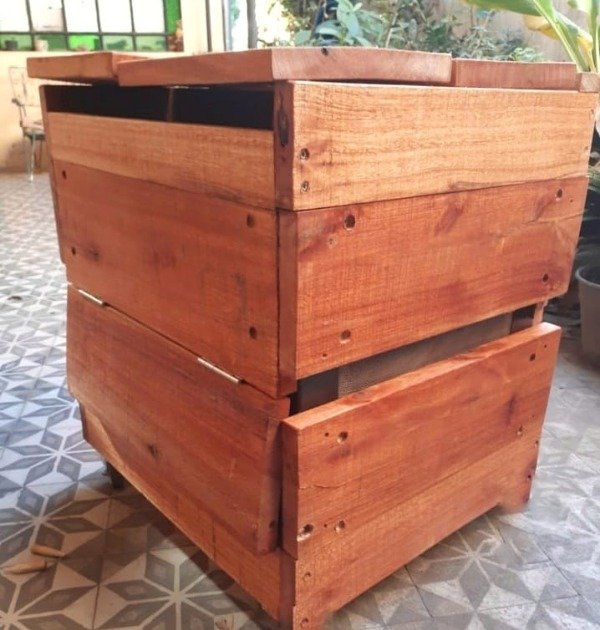 Compostera chica patio/balcón con patas - Huerta a tu Casa