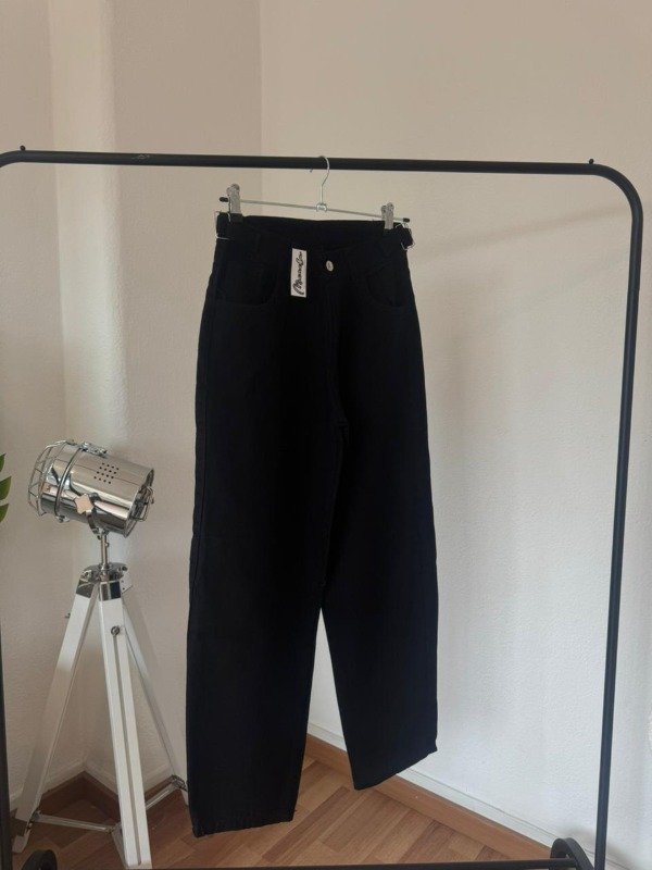 BAGGY PRESILLAS NEGRO - Micaela Indumentaria