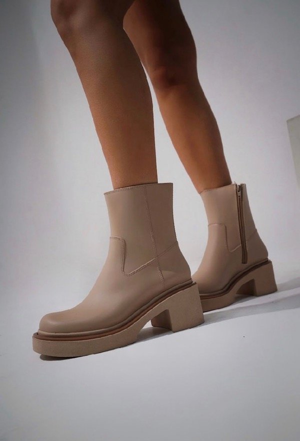 Botas - By Jenna