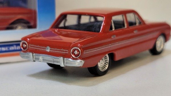 FALCON 66 1/64 rojo - coffaro wheels