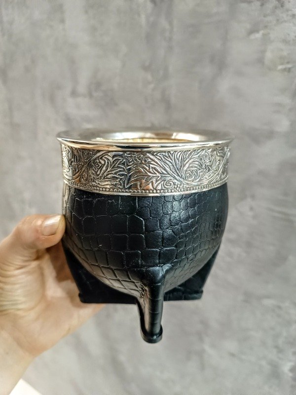 MATE IMPERIAL PREMIUM CUERO LABRADO VIROLA LISA - Fabrica de mate