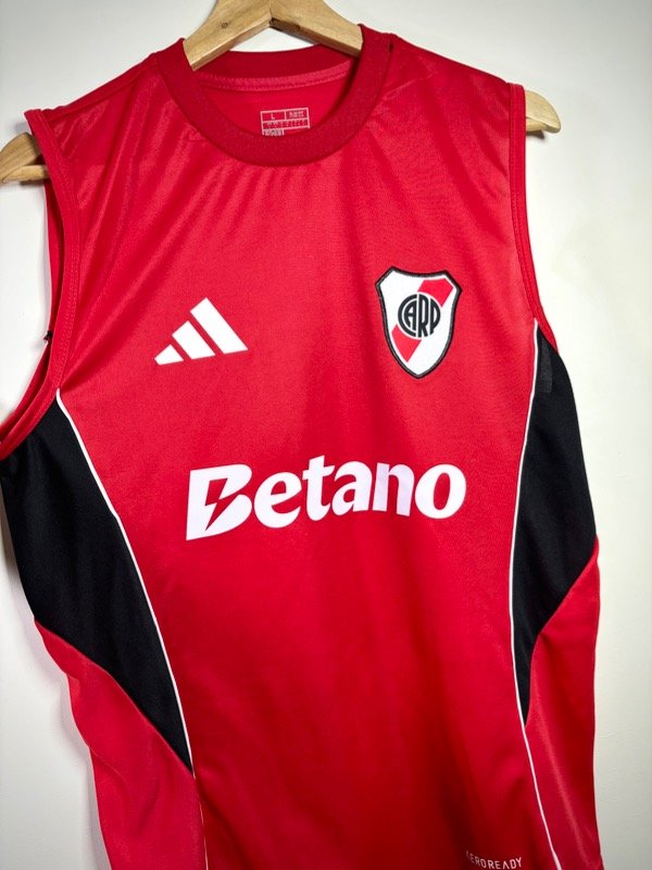 Musculosa River Entrenamiento Roja - The King Cba