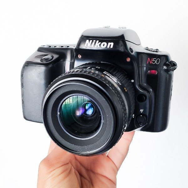 Nikon N50 + Nikon 35-80mm f4-5.6 Af - La Madriguera Analogica