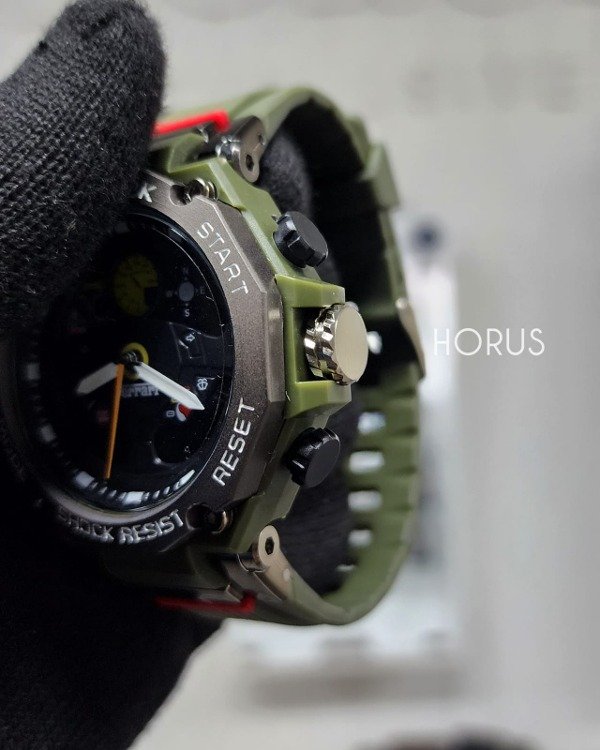 Casio G-Shock Ferrari Verde Militar Edición Limitada - Horus Exclusive